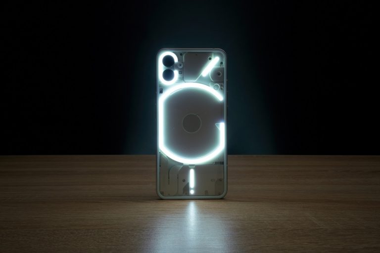 Nothing OS 2.0 : Le Phone (1) reçoit bientôt la mise à jour
